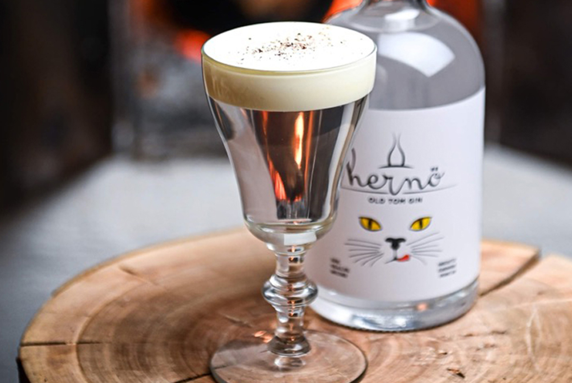 Upplev världens bästa gin - ett besök på Hernö Gin | Resmål Sverige