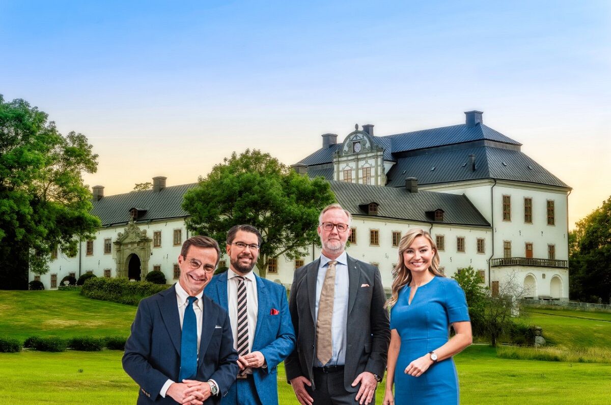 Makt, jakt & MC på Tidö slott | Resmål Sverige
